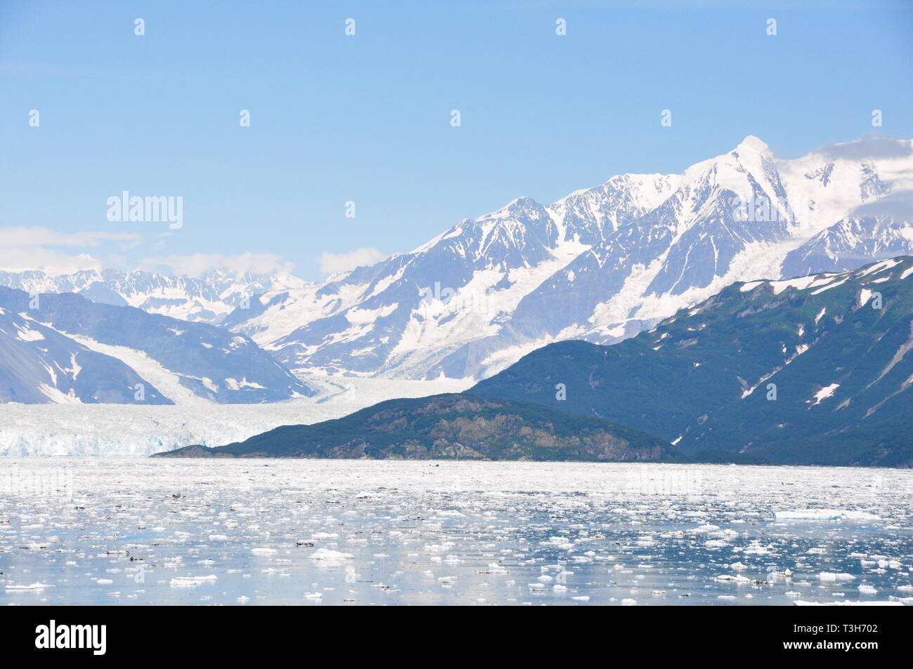 Hubbard glacier alaska ice floating hi-res stock photography and images ...