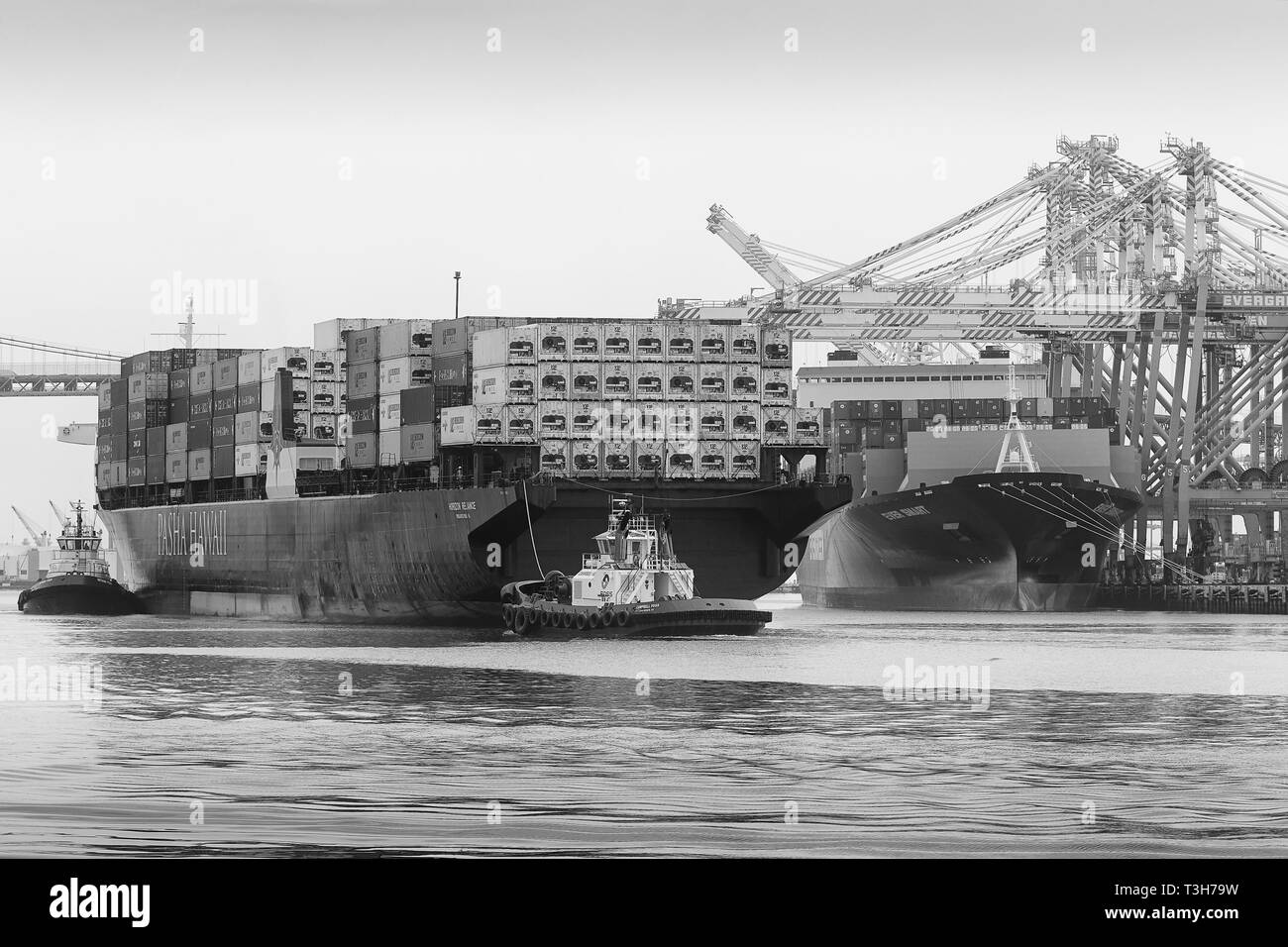 Black And White Photo Of Foss Maritime Tugboats Guiding The Vintage ...