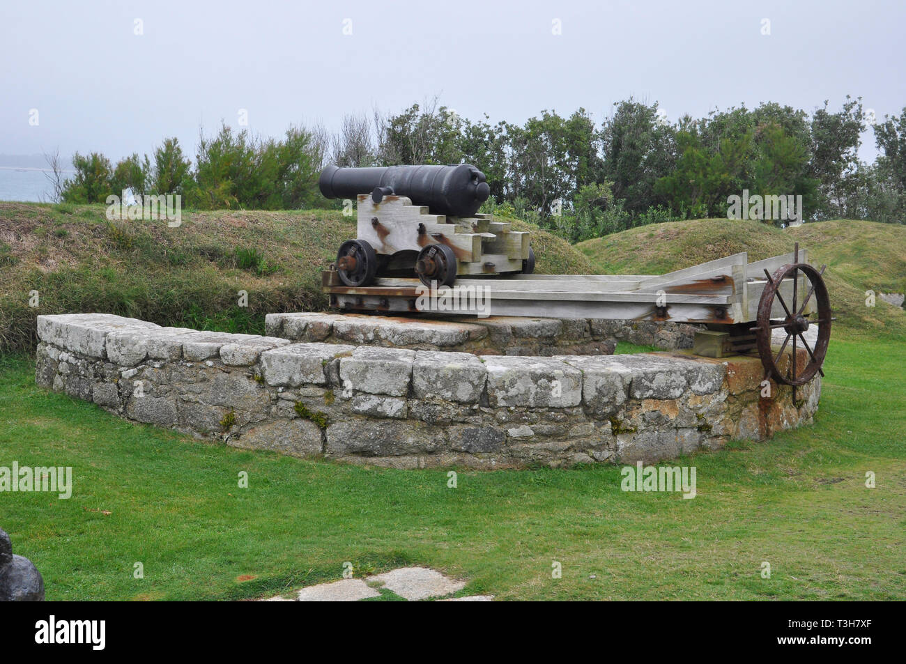Moveable cannon in King Charles battery on the Garrison,St Mary's ...