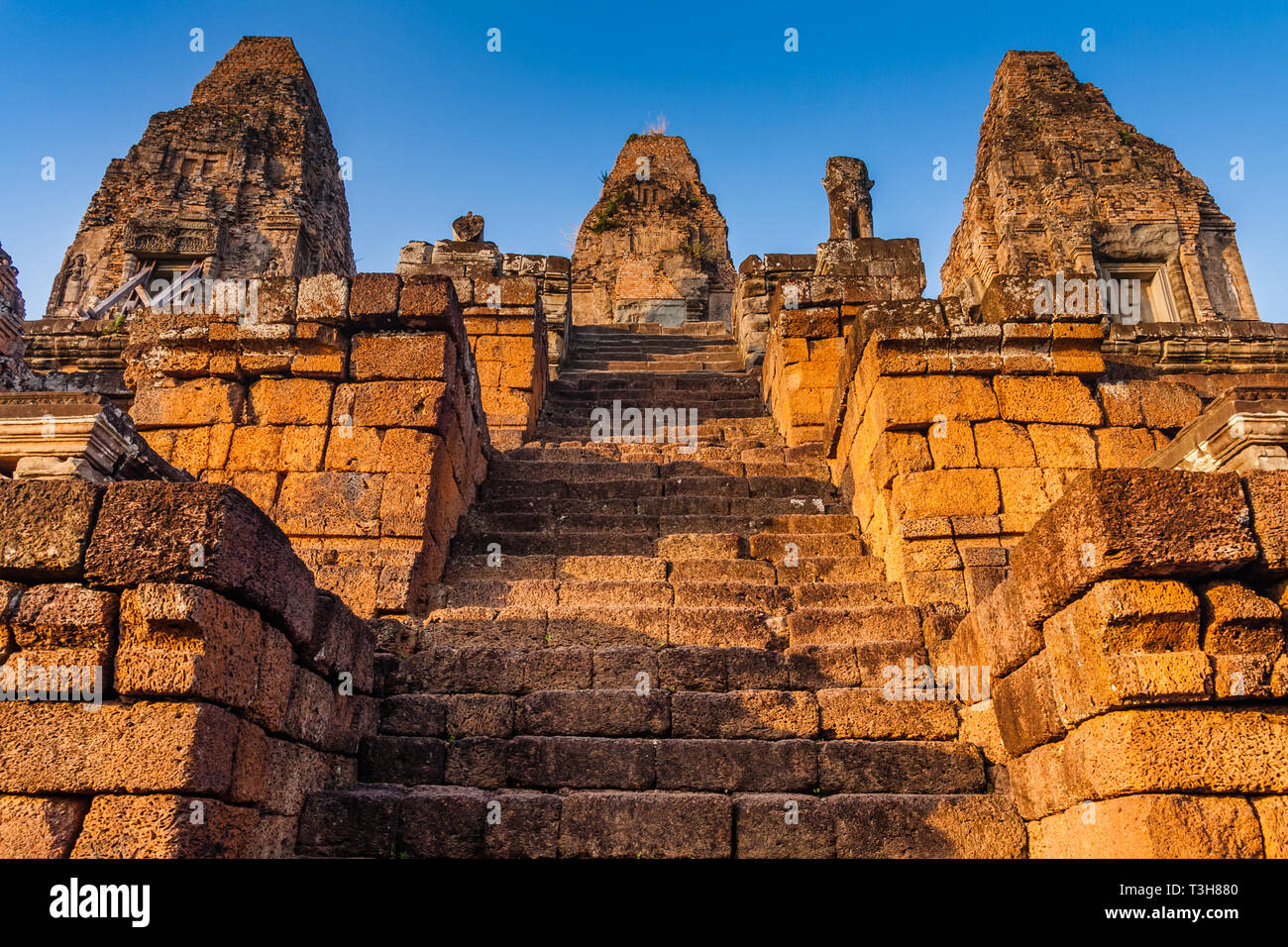 Prasat pre rup hi-res stock photography and images - Alamy
