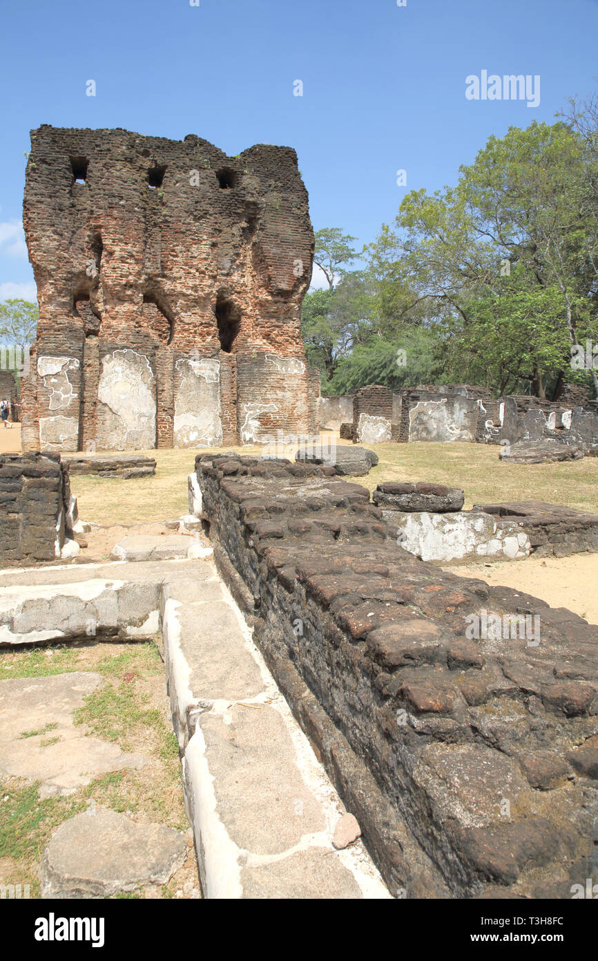 the ruins of the royal palace of king parakrambahu in polonnaruwa ...
