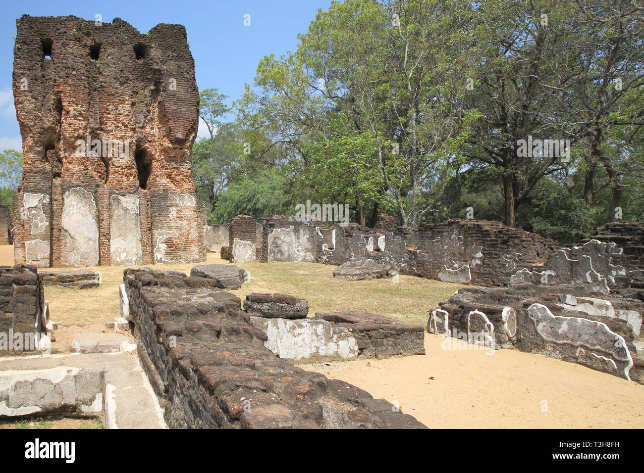 the ruins of the royal palace of king parakrambahu in polonnaruwa ...