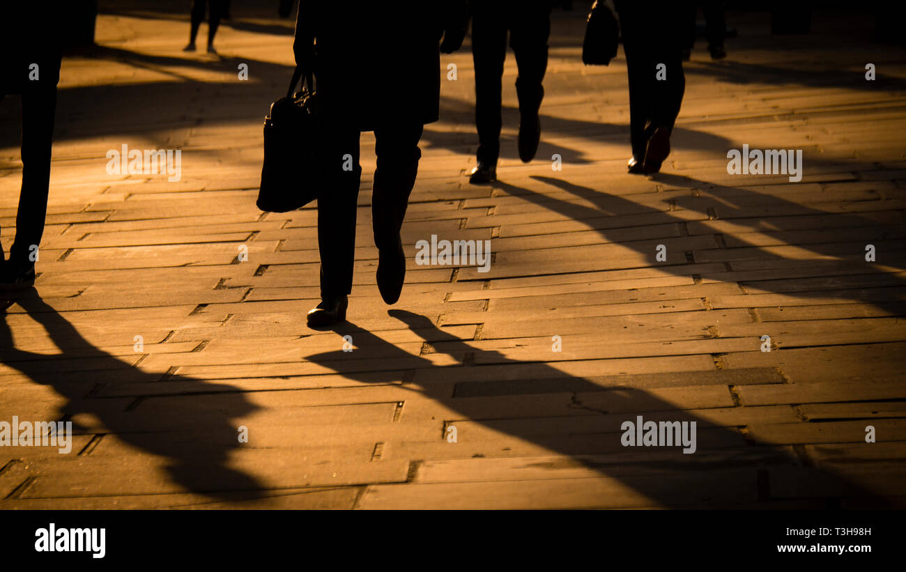 Commuter walking london hi-res stock photography and images - Alamy