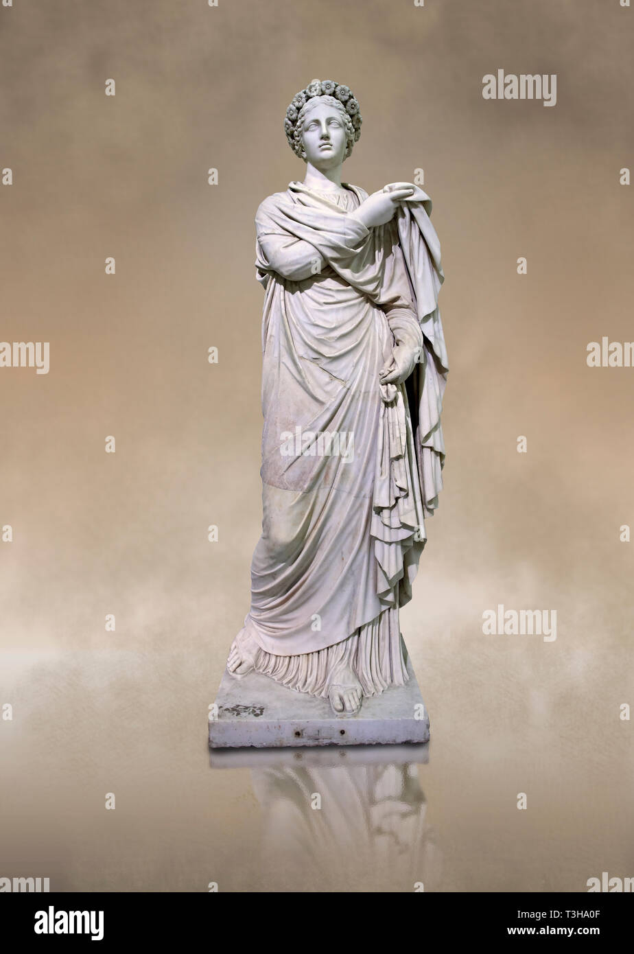 Ancient Greek Women Statues High Resolution Stock Photography and ...