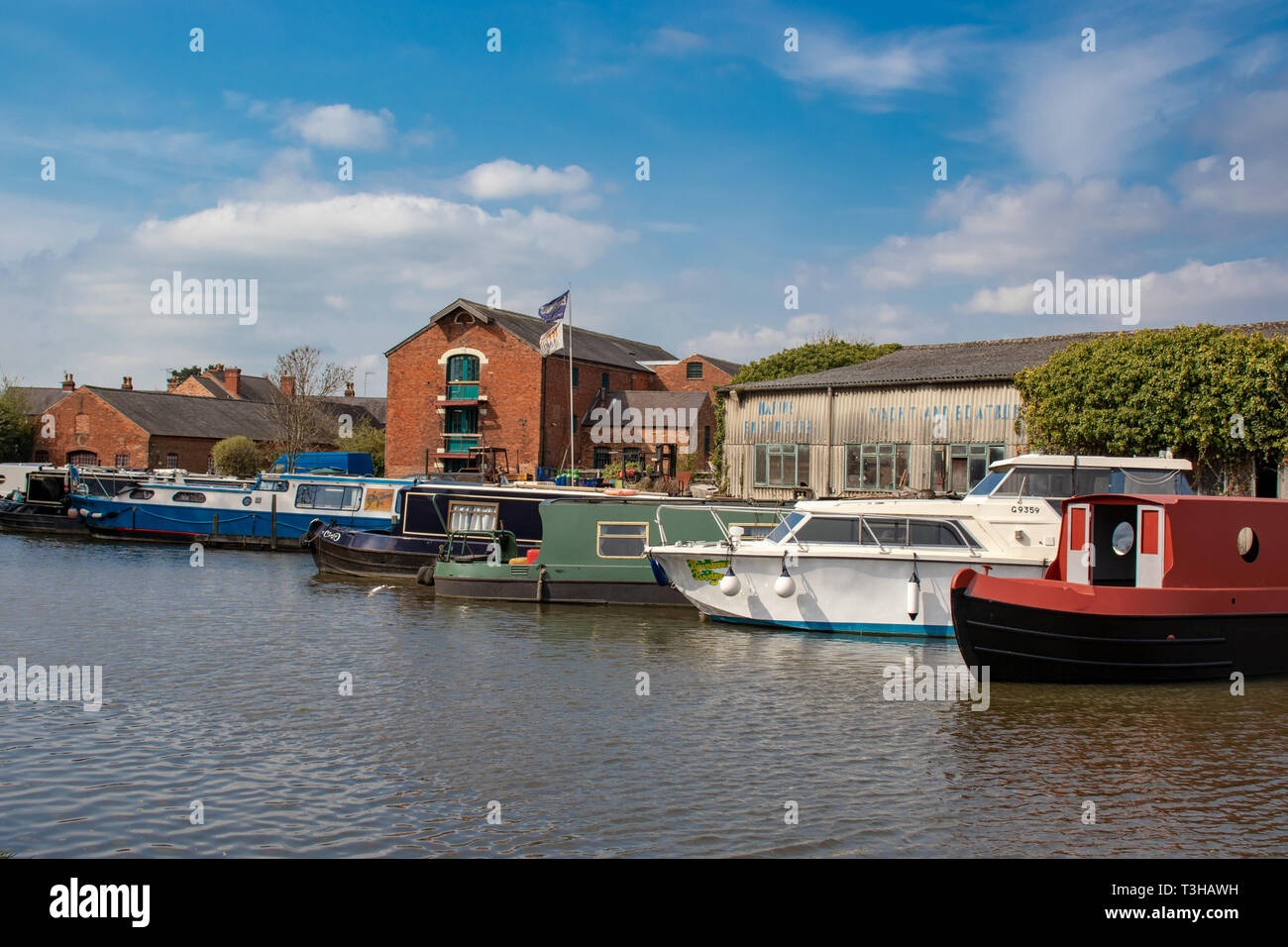 Narrowboats & Barges on the Trent and Mersey Canal at Shardlow Marina ...