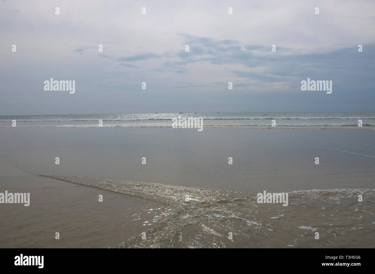 The beautiful landscape the coast of the Indian Ocean Stock Photo - Alamy