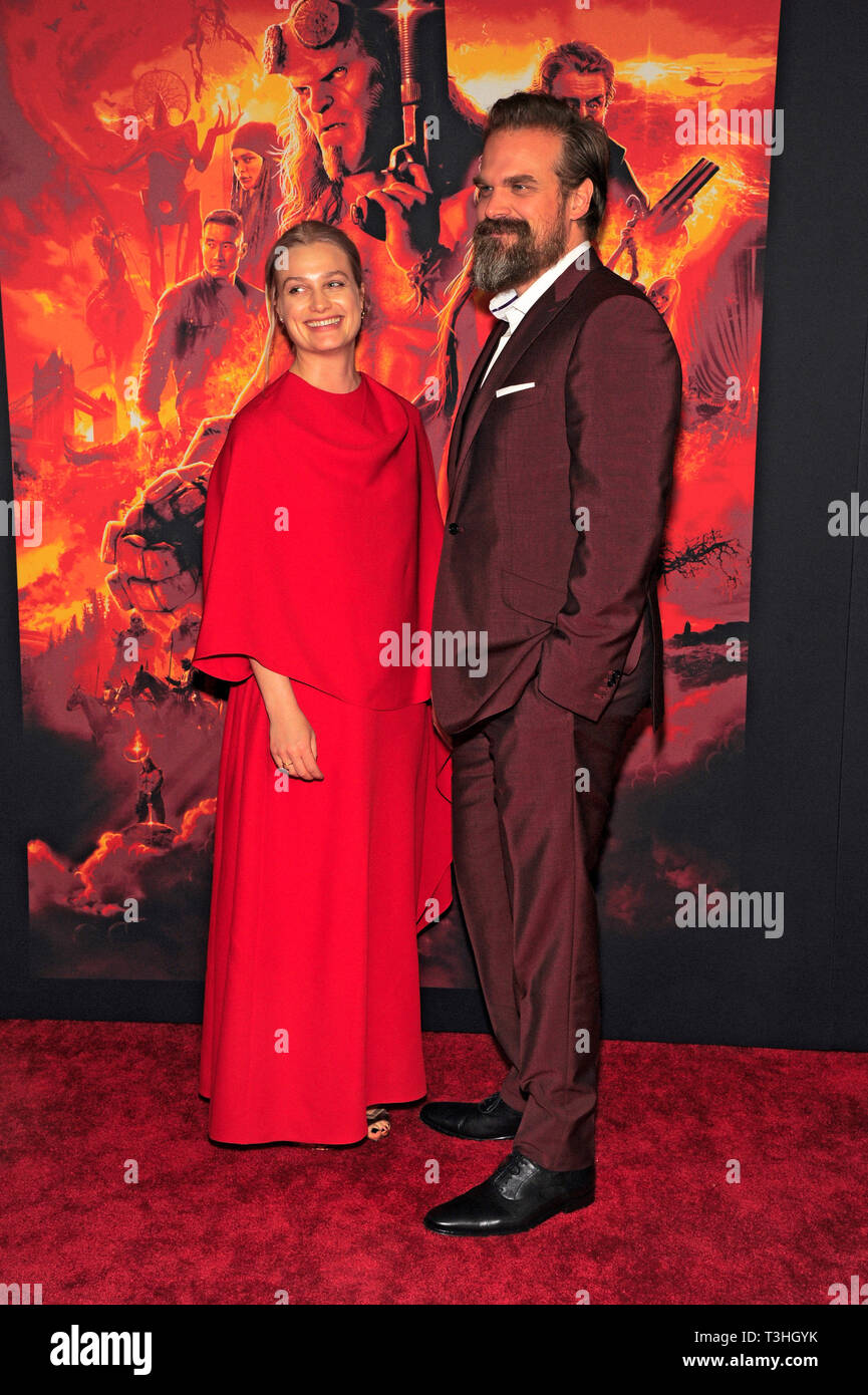 NEW YORK, NY - APRIL 09: Alison Sudol and David Harbour attend the ...