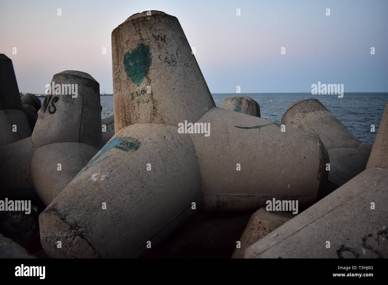 Kasimedu Pier Beach in Chennai Stock Photo - Alamy