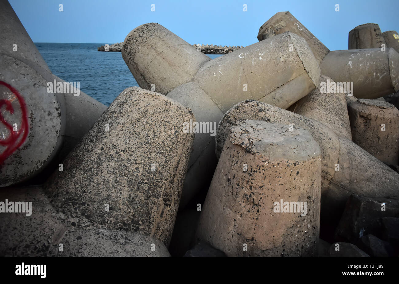 Chennai harbour india hi-res stock photography and images - Alamy