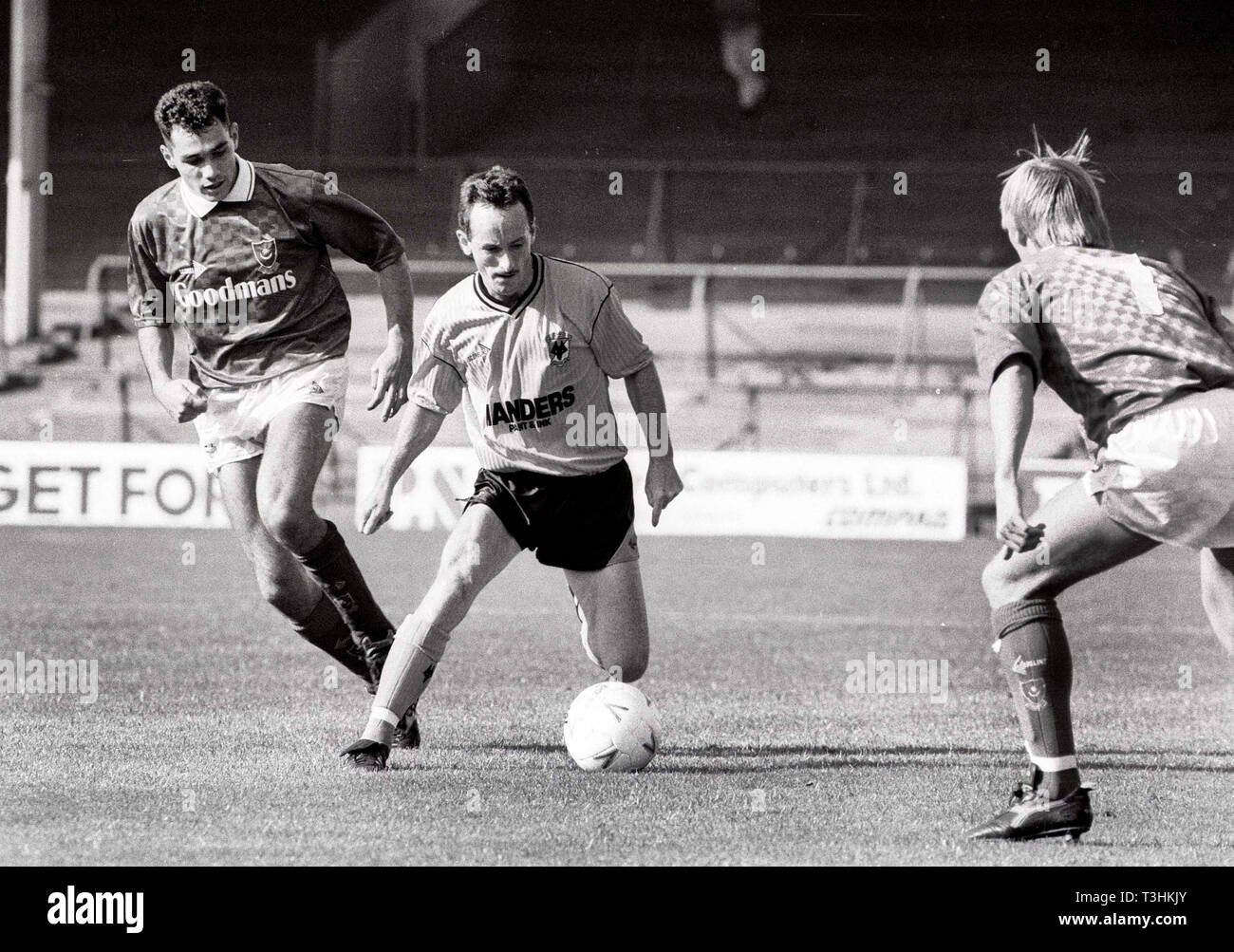 Portsmouth v wolverhampton hi-res stock photography and images - Alamy