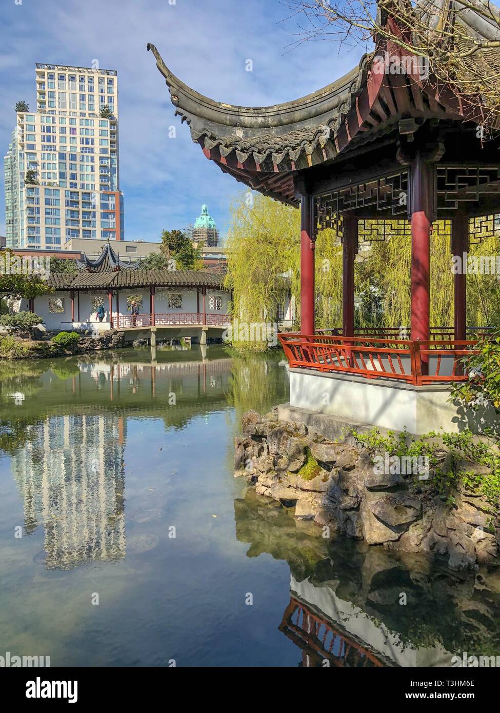 Asian gardens hi-res stock photography and images - Alamy