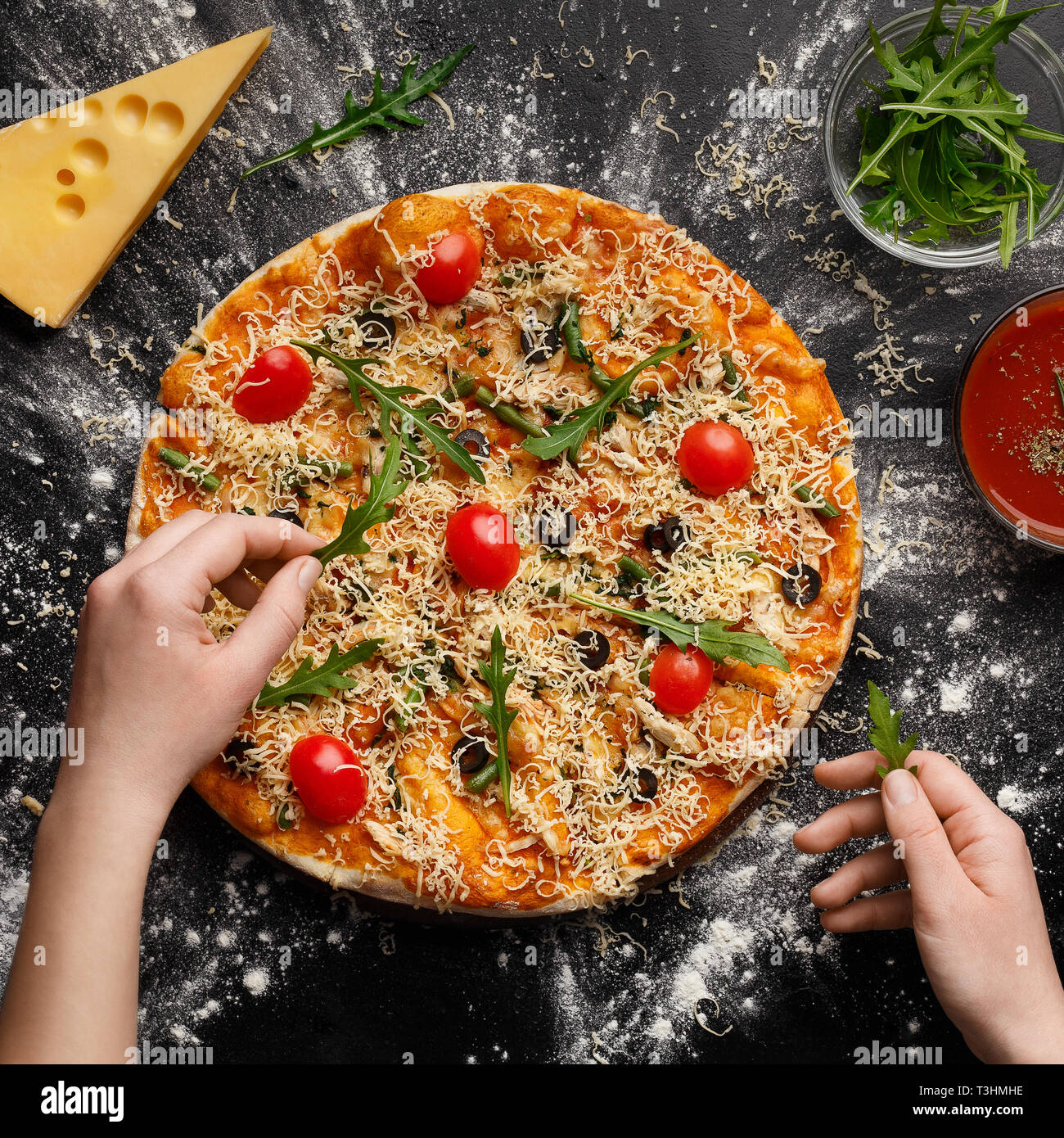 Pizza with rocket hi-res stock photography and images - Alamy