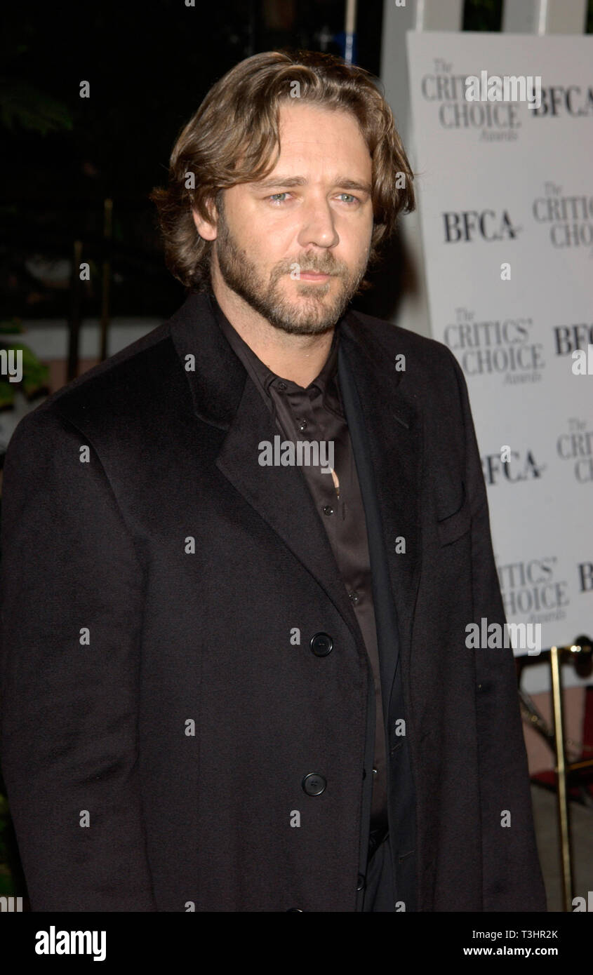 LOS ANGELES, CA. January 11, 2002: Actor RUSSELL CROWE at the Broadcast ...