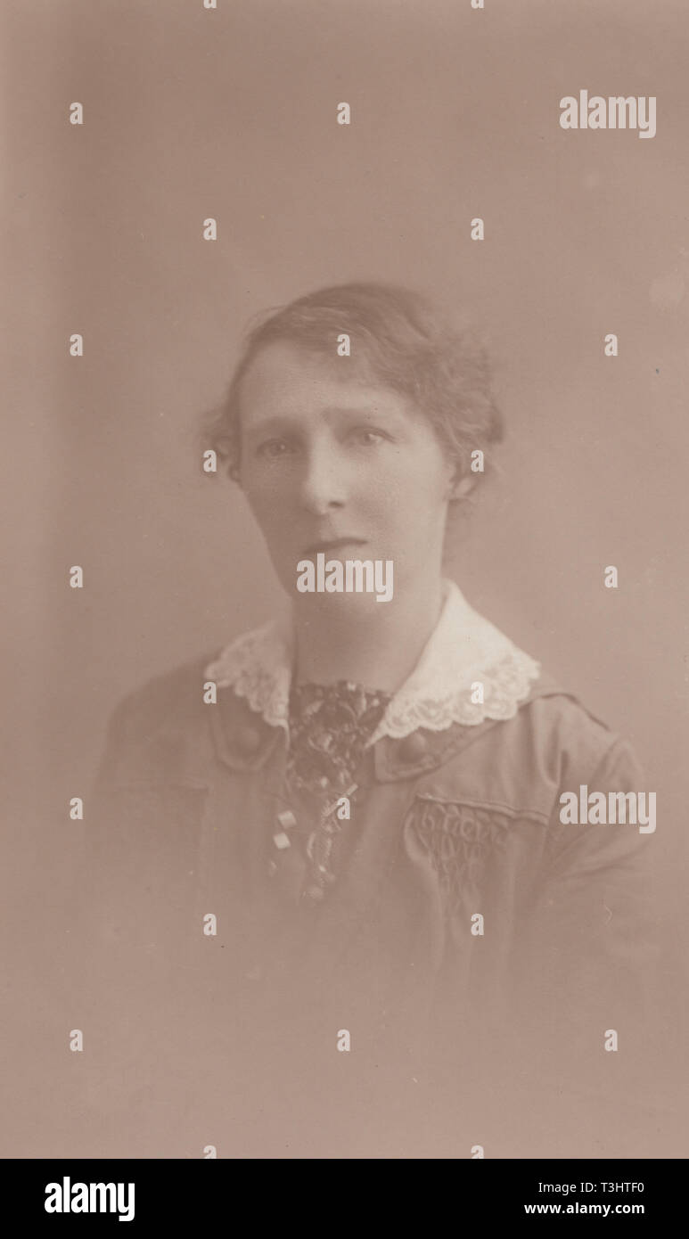 History of women hi-res stock photography and images - Alamy