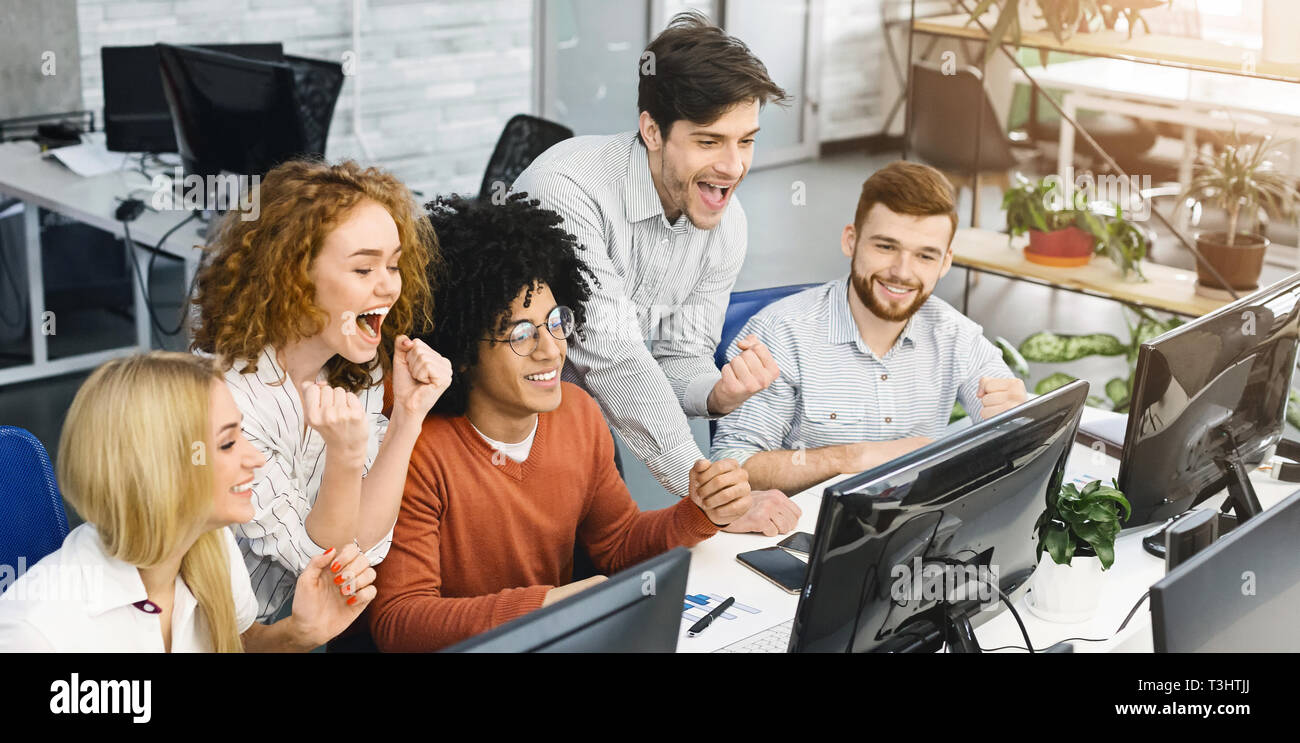 Traders celebrating hi-res stock photography and images - Alamy