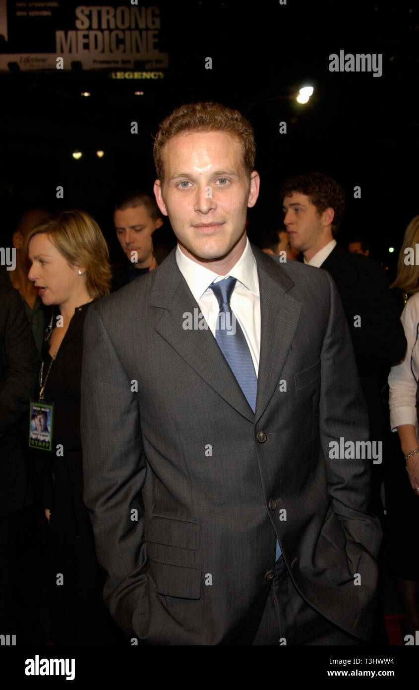 LOS ANGELES, CA. February 12, 2002: Actor COLE HAUSER at the world ...
