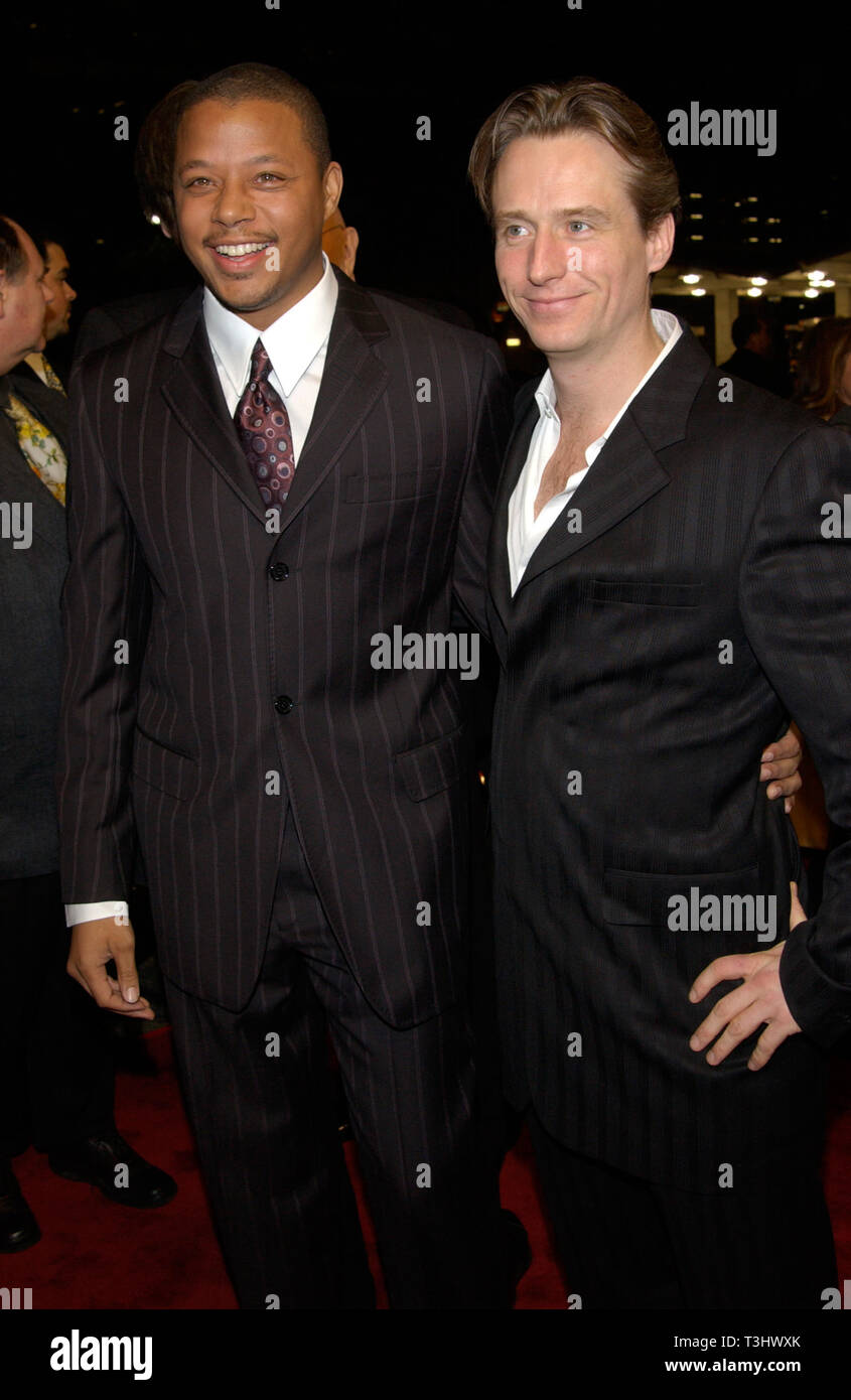 LOS ANGELES, CA. February 12, 2002: Actors TERRENCE HOWARD (left ...