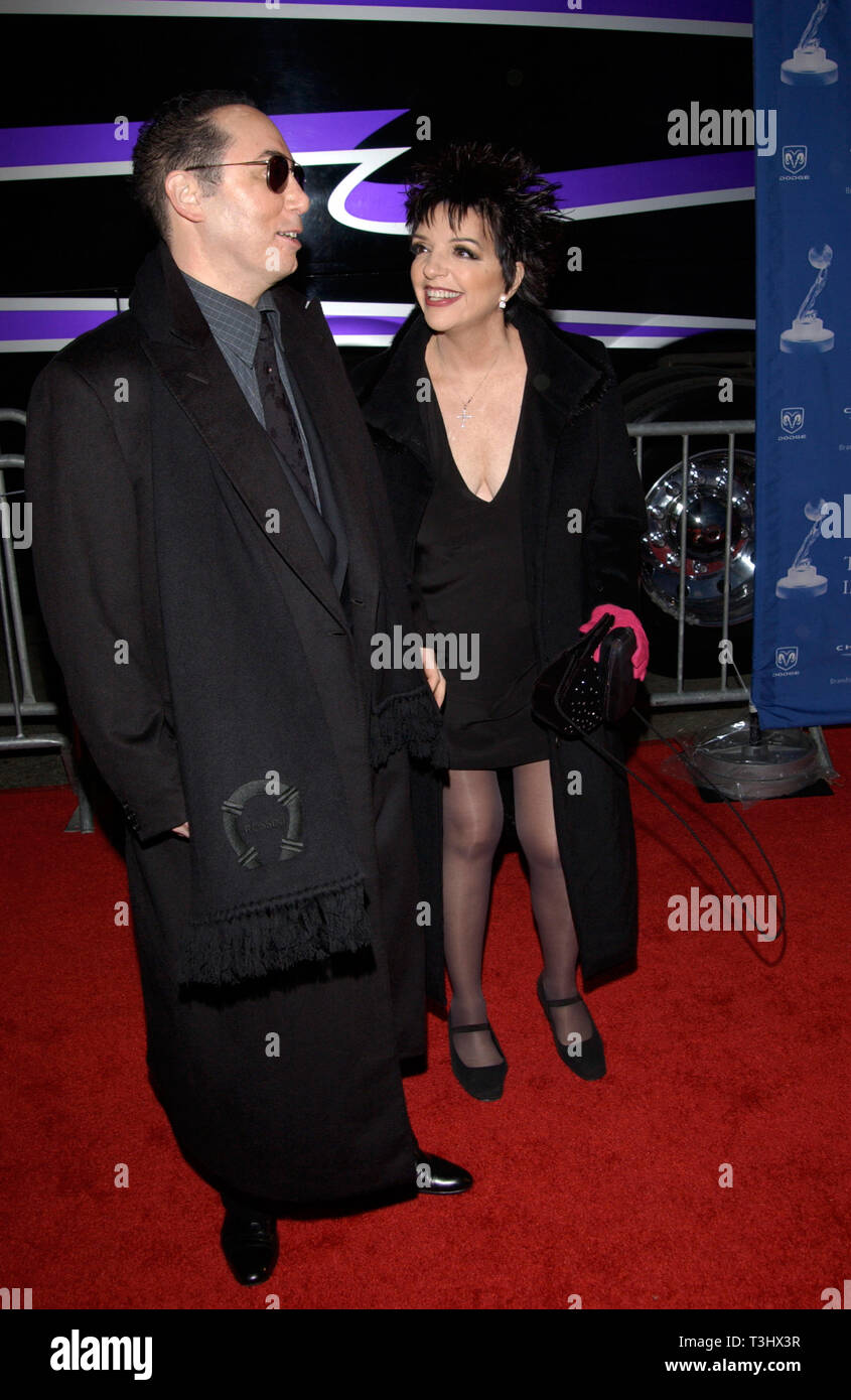 LOS ANGELES, CA. February 23, 2002: Actress/singer LIZA MINNELLI ...