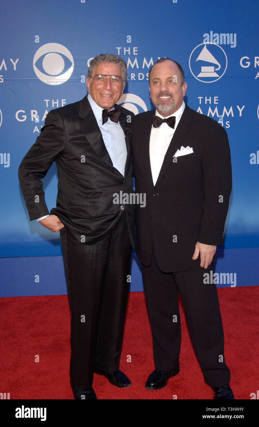 LOS ANGELES, CA. February 27, 2002: Singers TONY BENNETT (left) & BILLY ...