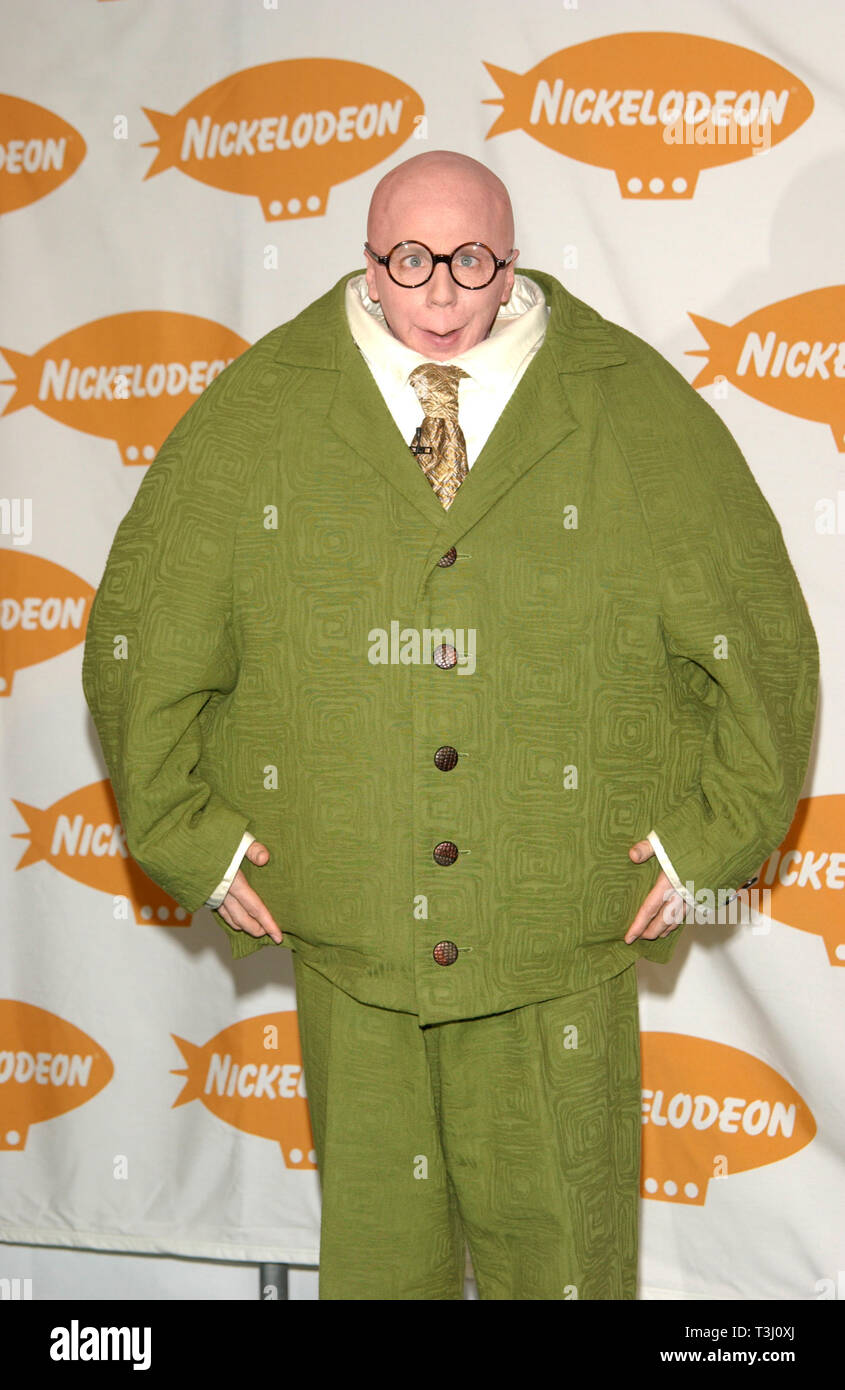 LOS ANGELES, CA. April 20, 2002: Actor/comedian DANA CARVEY as ...