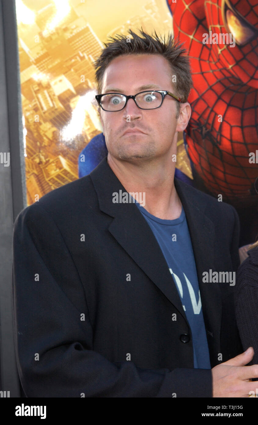 LOS ANGELES, CA. April 29, 2002: Actor MATTHEW PERRY & sister MADELINE ...