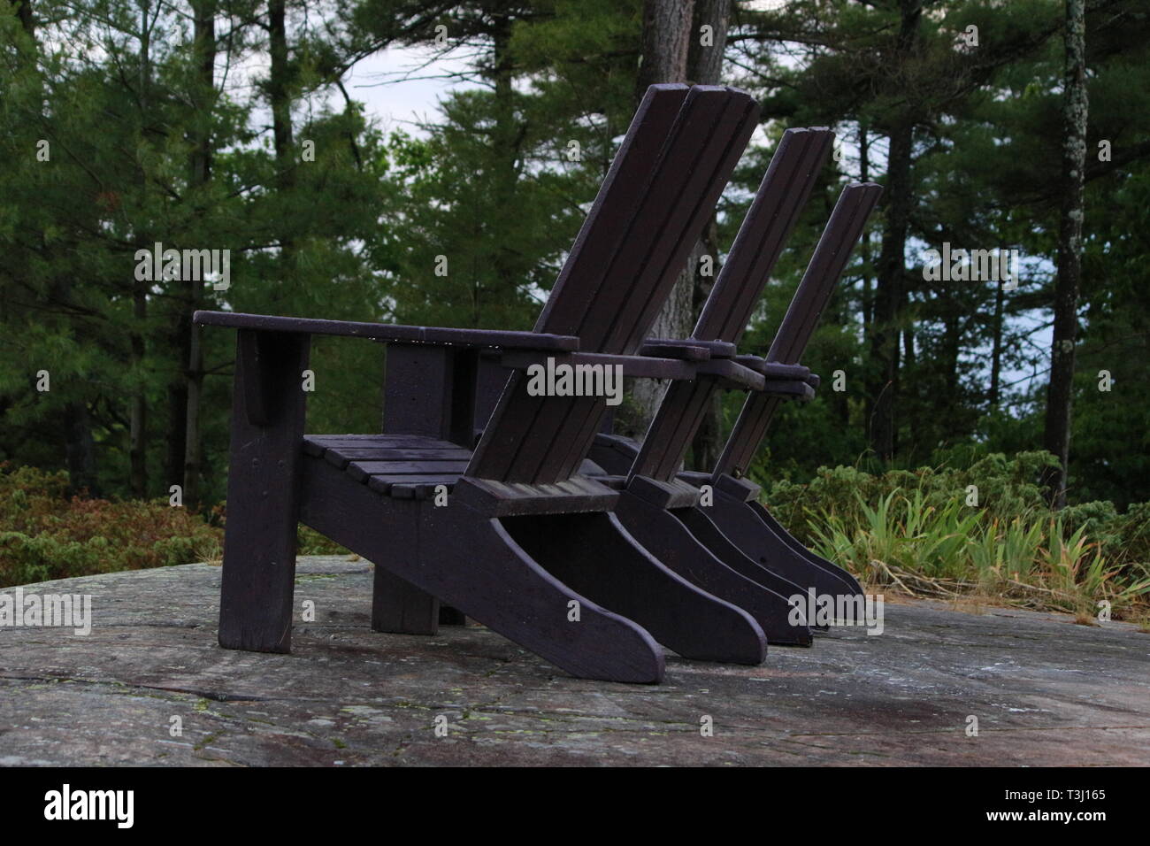 Large adirondack chair hi-res stock photography and images - Alamy