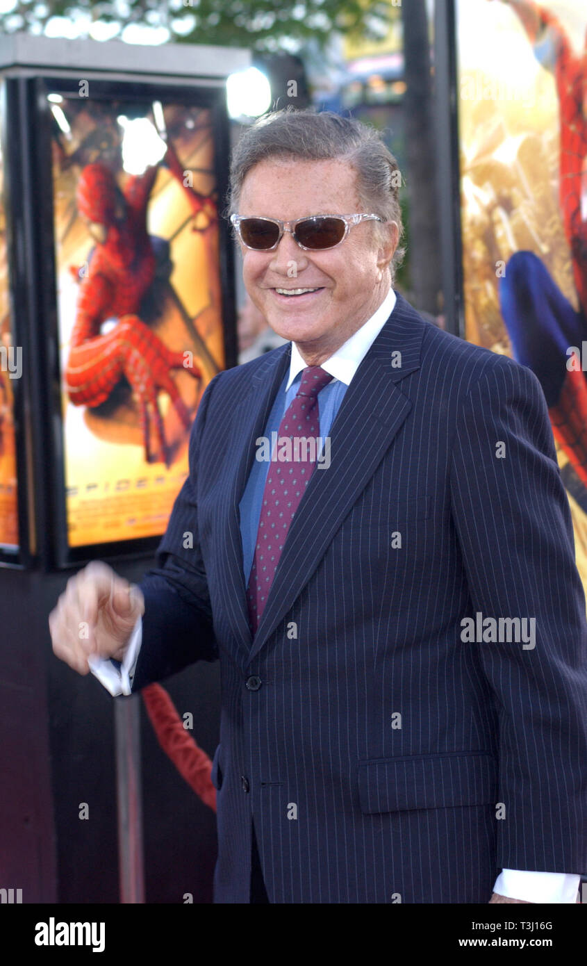 LOS ANGELES, CA. April 29, 2002: Actor CLIFF ROBERTSON at the Los ...