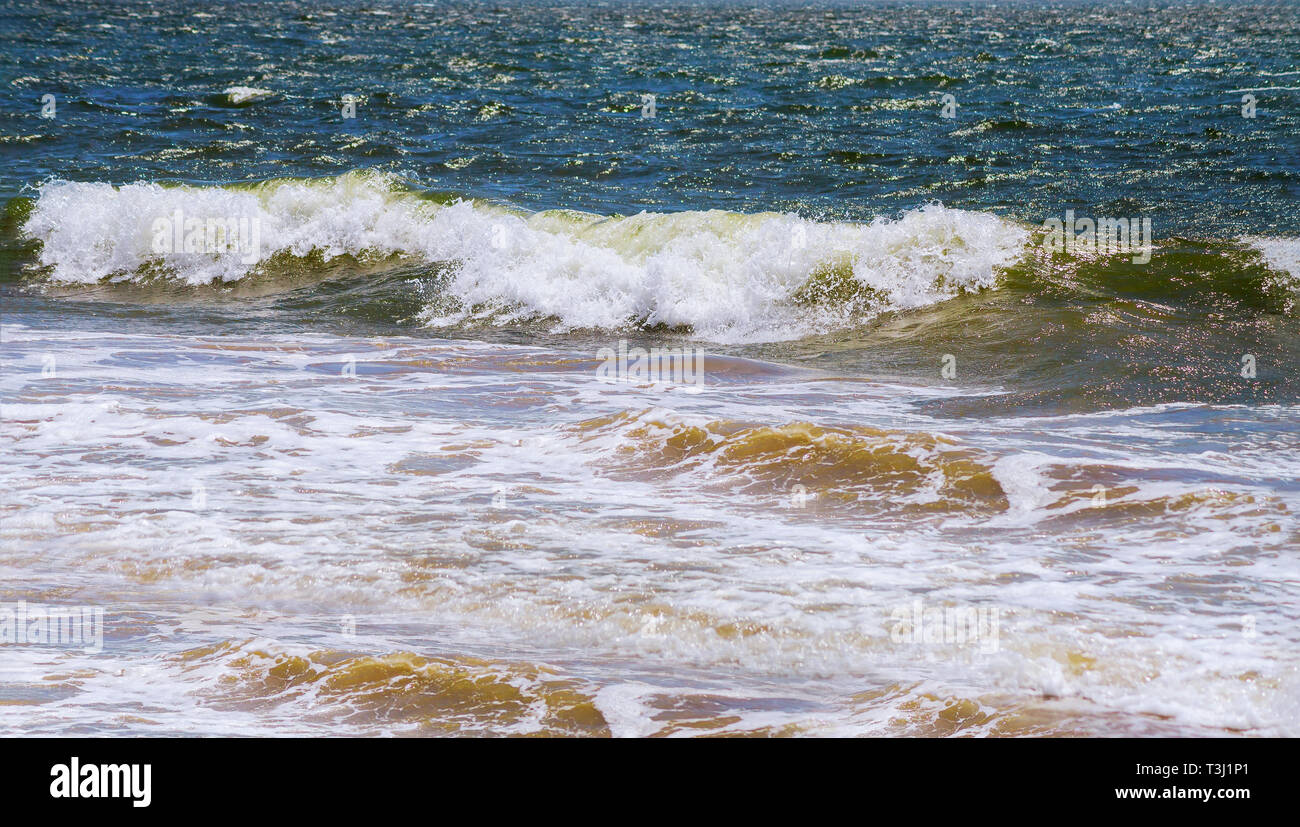 Stormy pacific ocean waves breaking hi-res stock photography and images ...