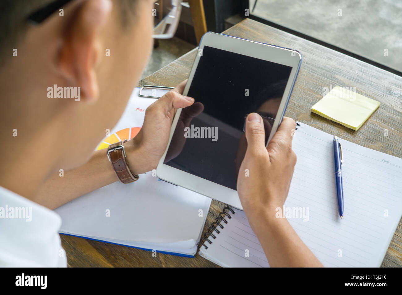 Male office worker hand tapping hi-res stock photography and images - Alamy