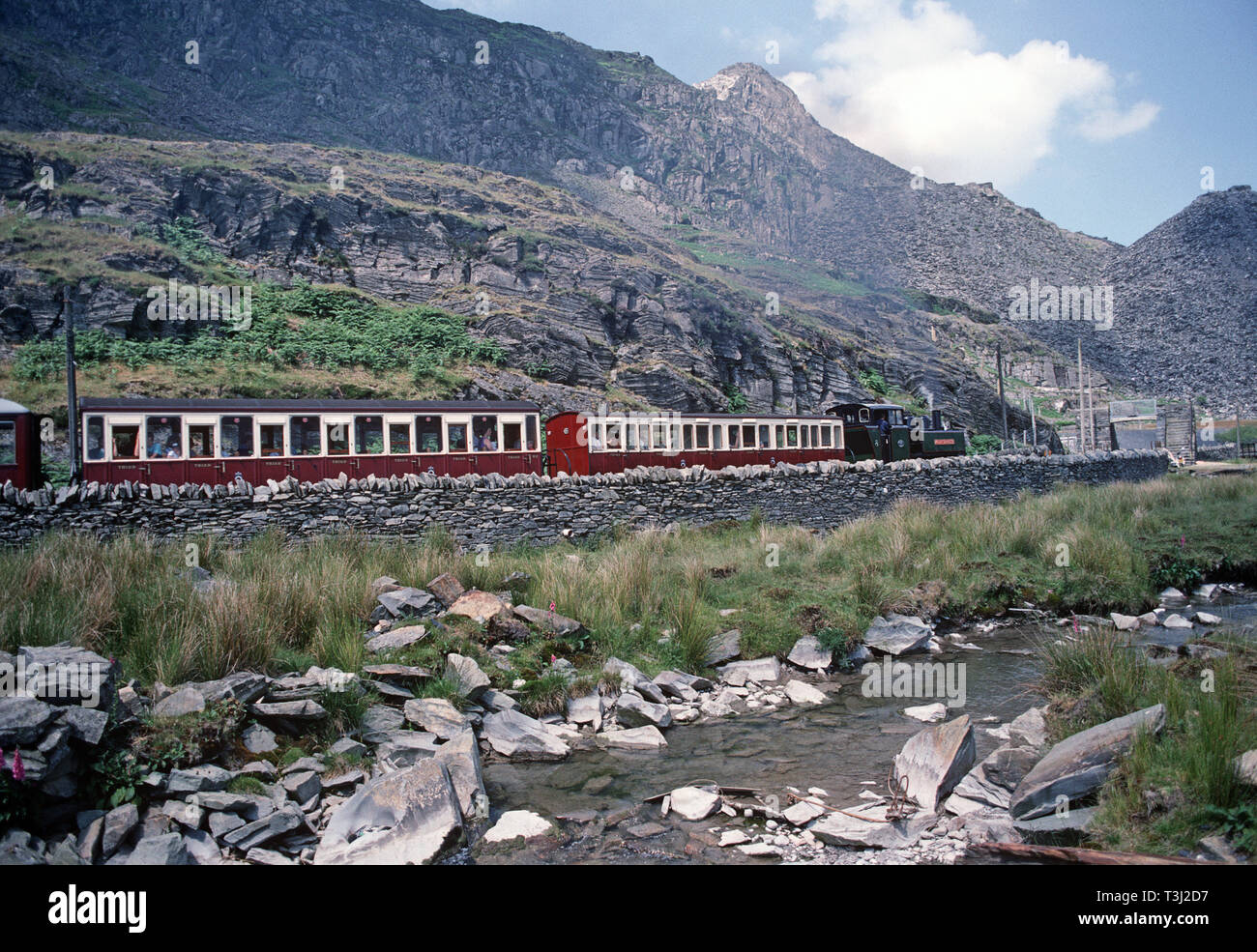 Slate mining locomotive hi-res stock photography and images - Alamy