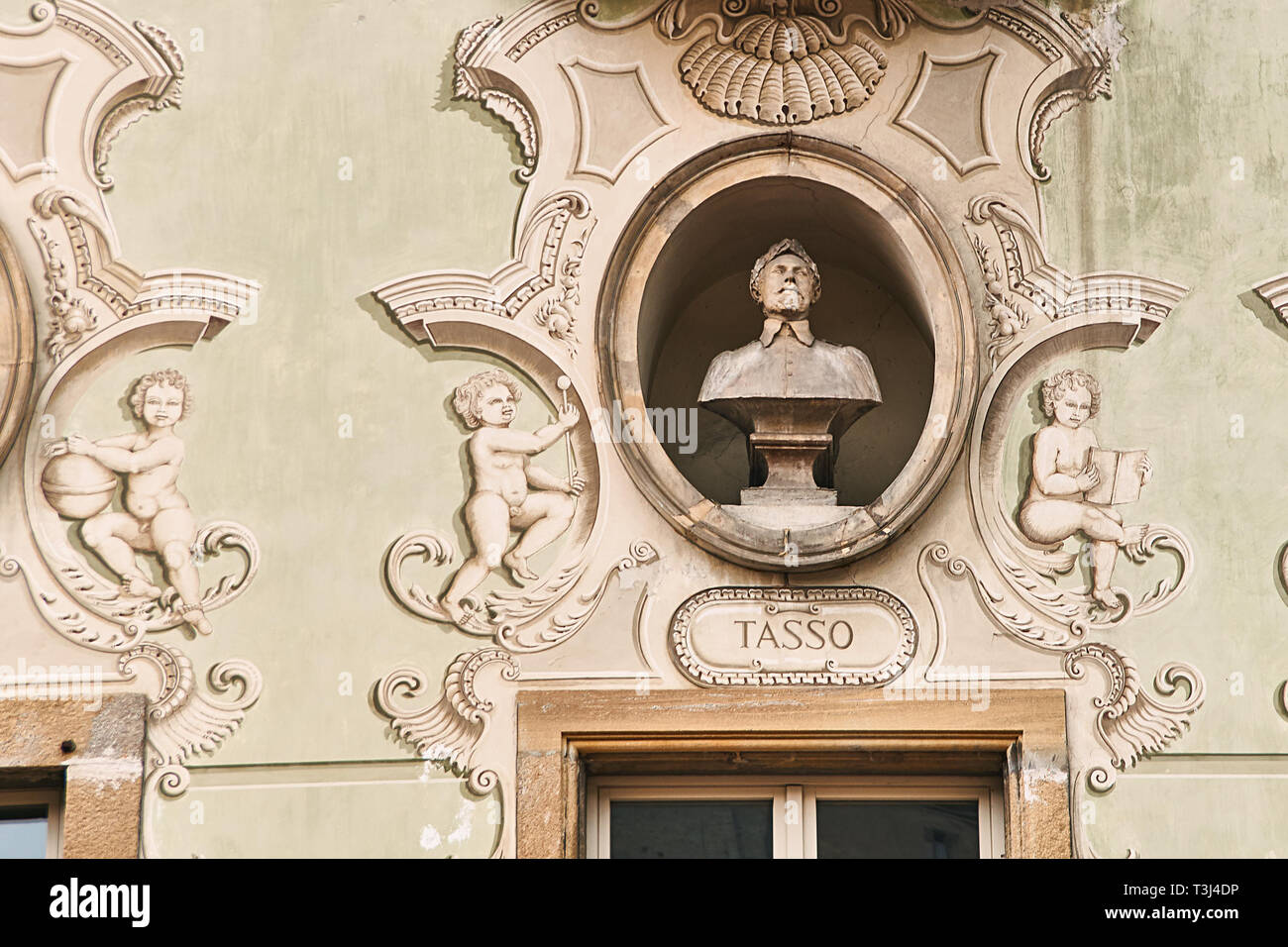 Vintage sculpture portrait of Torquato Tasso, Italian poet of the 16th ...
