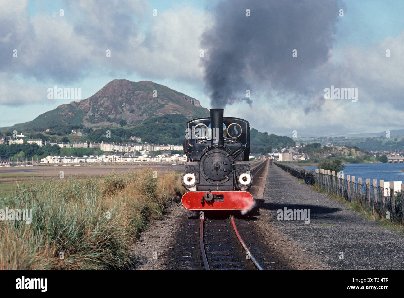 Linda steam locomotive on ffestiniog hi-res stock photography and ...