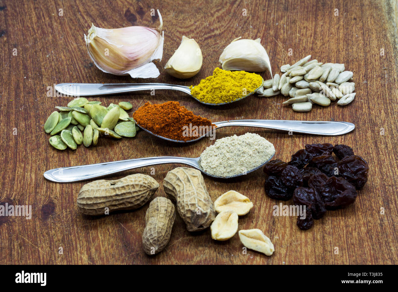 Semillas de maní hi-res stock photography and images - Alamy