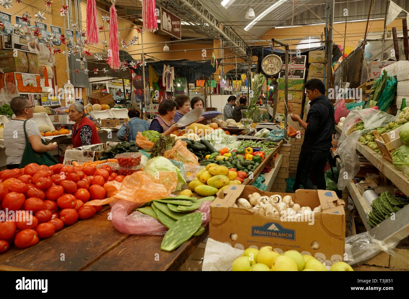 Mercado roma mexico city hi-res stock photography and images - Alamy