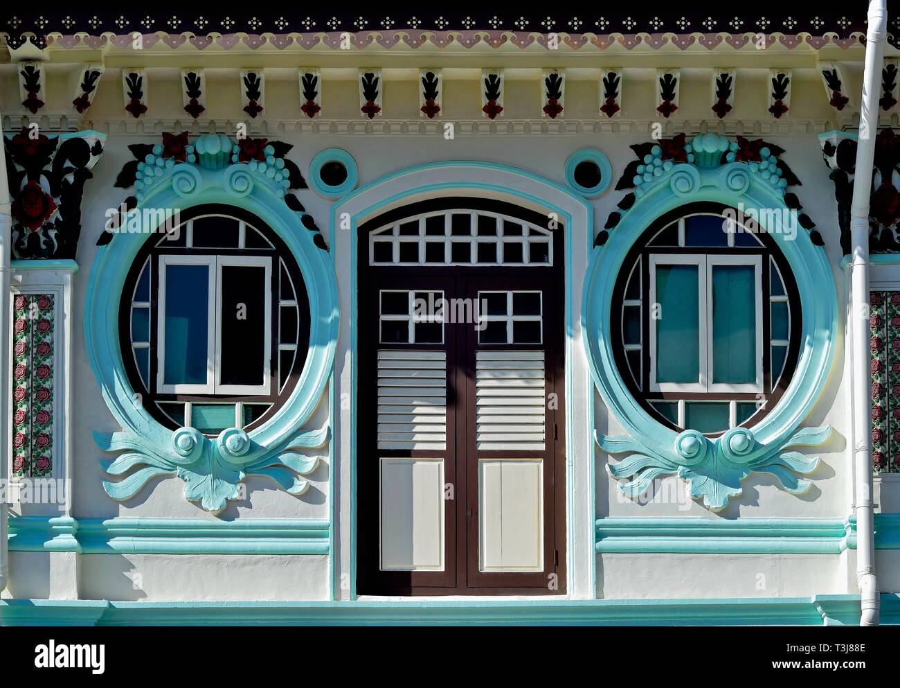 Peranakan house tiles hi-res stock photography and images - Alamy