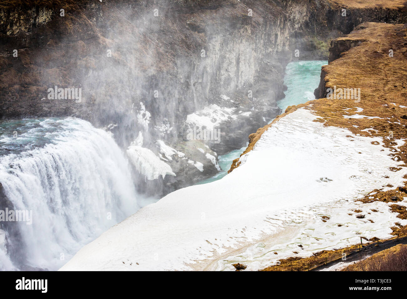 Powerful waterfall gorge tourism hi-res stock photography and images ...