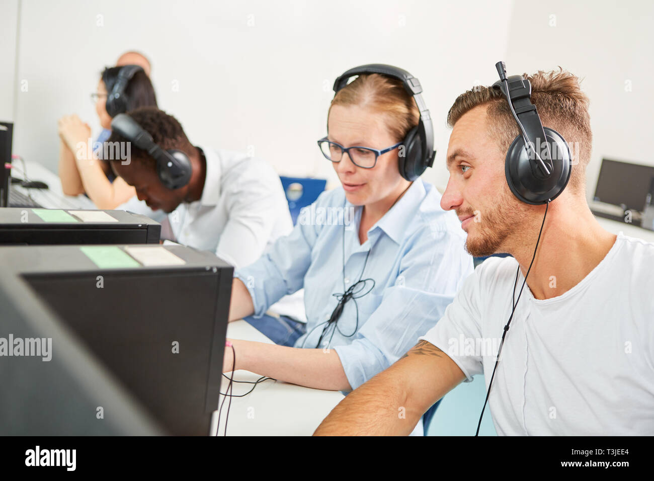 Studying language computer hi-res stock photography and images - Alamy