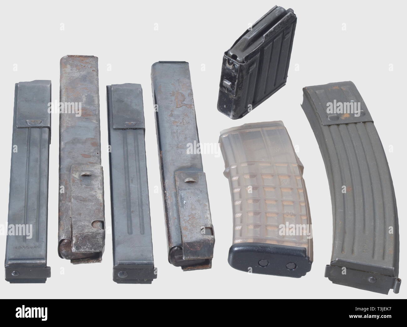 SERVICE WEAPONS, EQUIPMENT, six rifle and submachine gun magazines, No ...