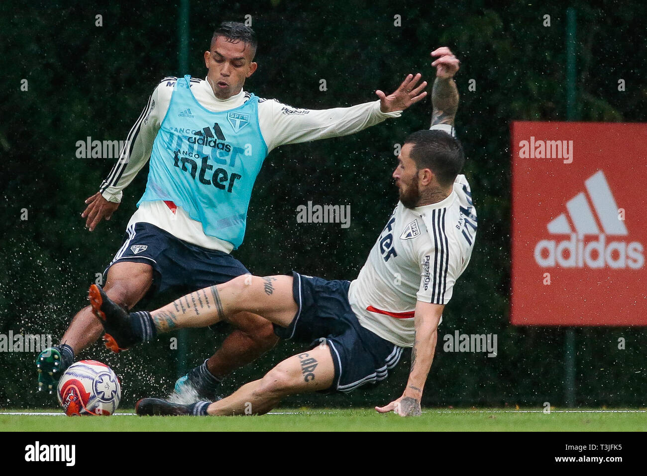 SP - Sao Paulo - 09/04/2019 - Training of Sao Paulo - Igor Vinicius (e ...