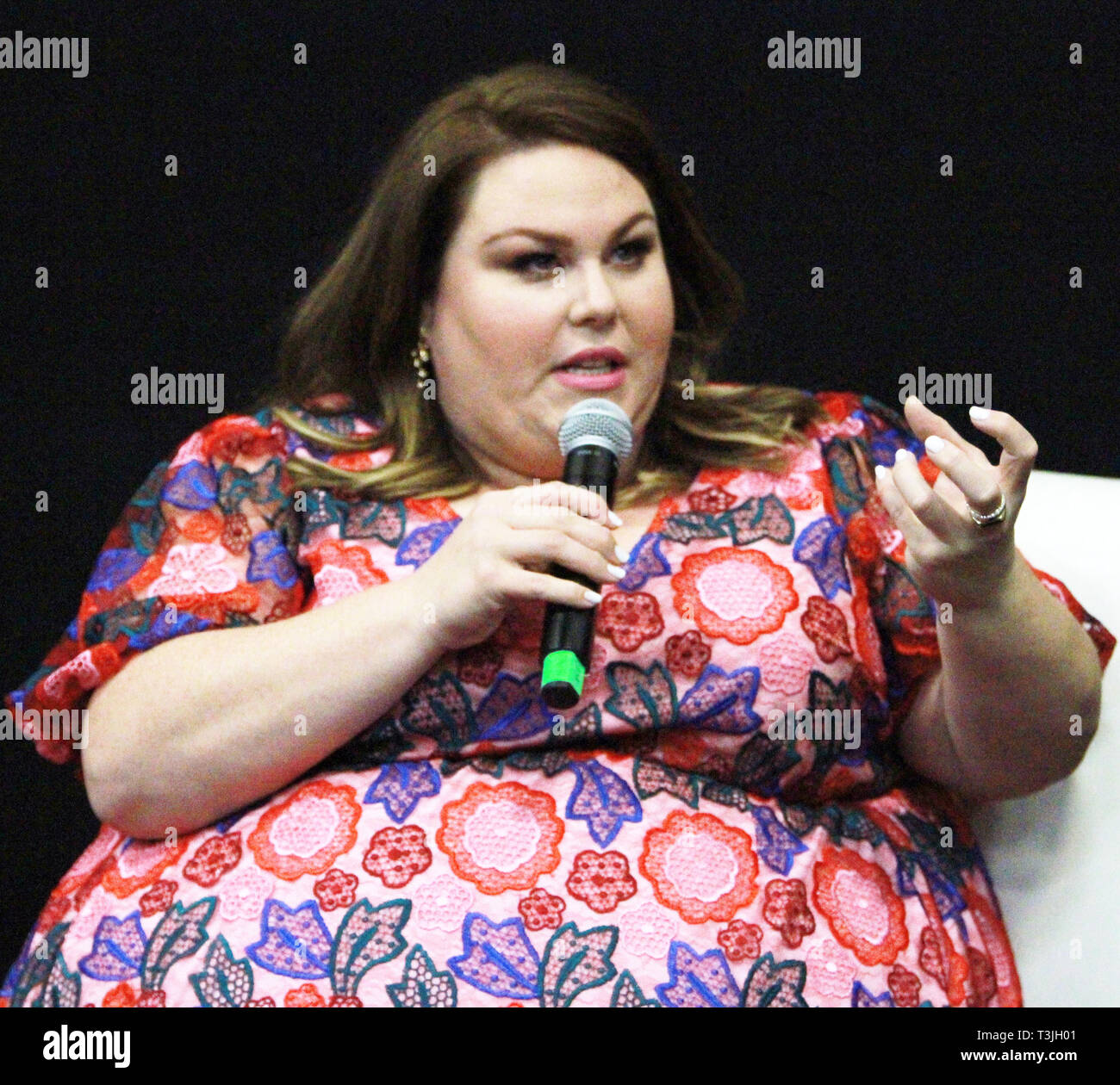 Chrissy metz breakthrough hi-res stock photography and images - Alamy