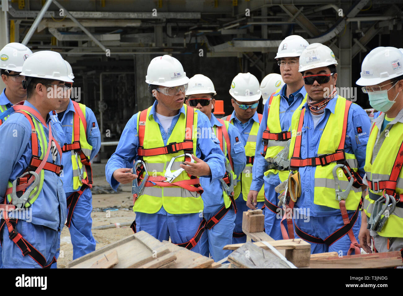 Oil refinery in kuwait hi-res stock photography and images - Alamy