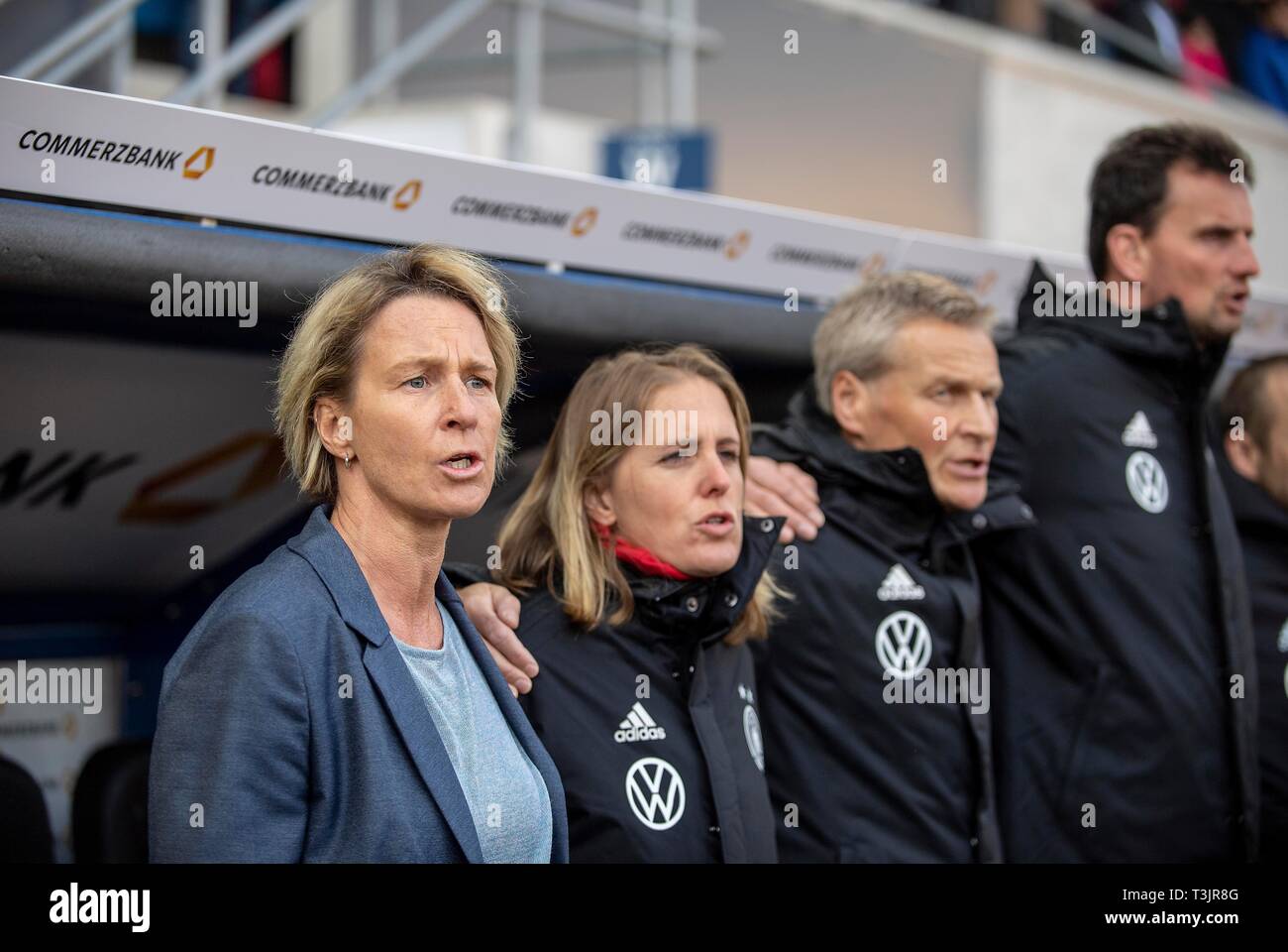 Paderborn, Germany. 09th Apr, 2019. left to right Bundescoachin ...