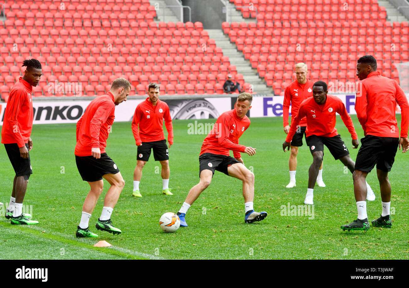 Slavia praha team hi-res stock photography and images - Alamy