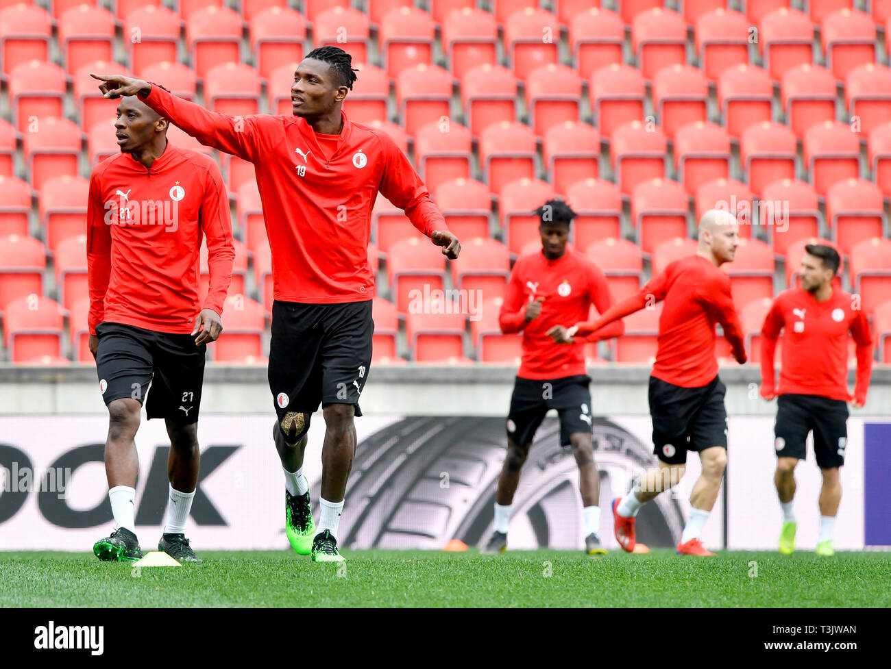 Prague, Czech Republic. 10th Apr, 2019. Players L-R Ibrahim Benjamin ...