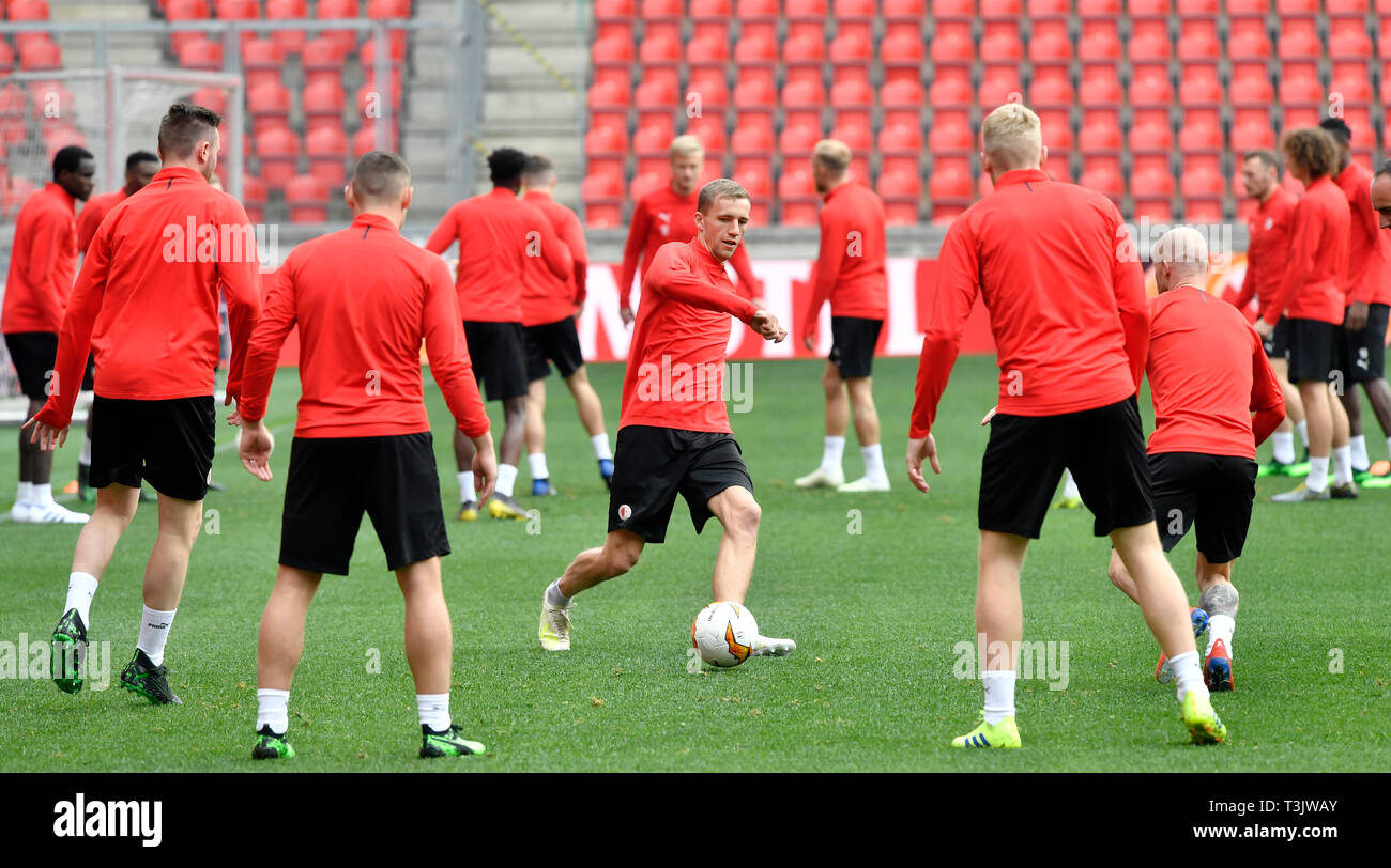 Slavia praha team hi-res stock photography and images - Alamy