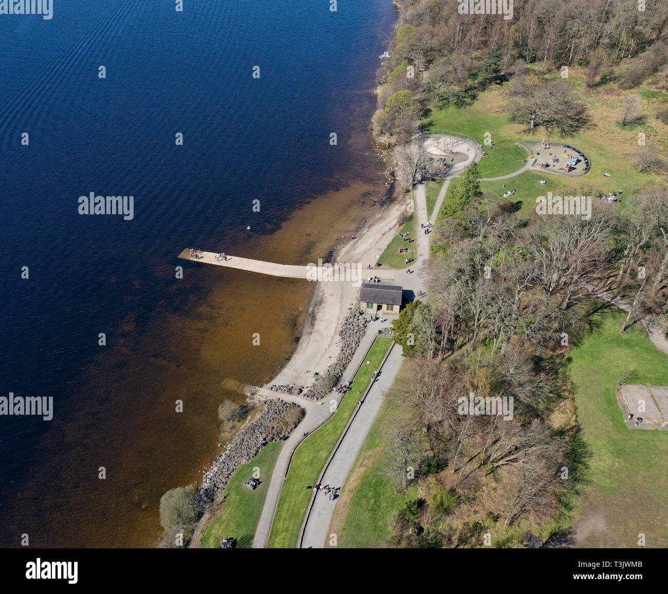 Balloch Country Park, UK. 10th Apr, 2019. Beautiful spring sunshine at ...
