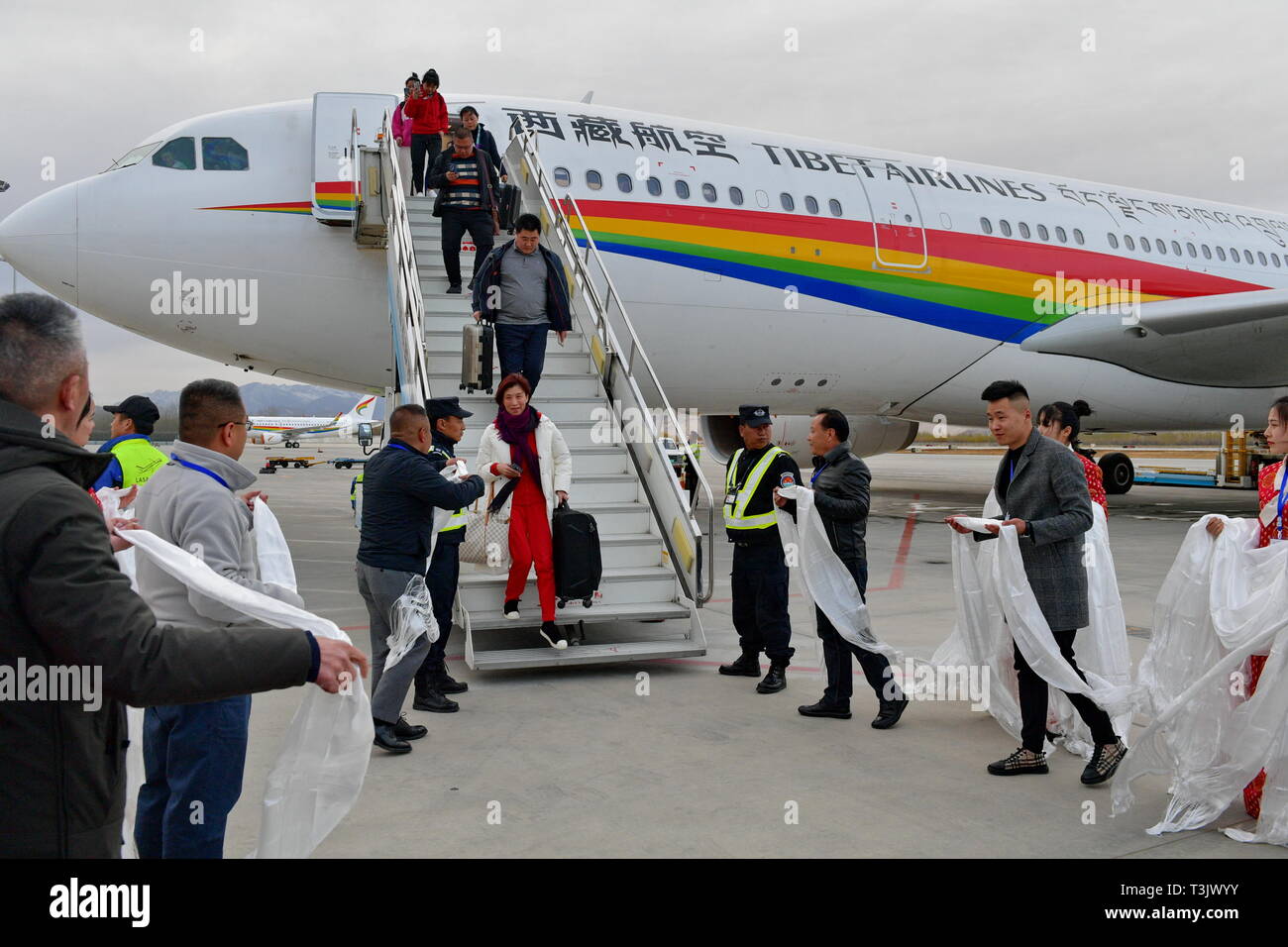 Lhasa, China's Tibet Autonomous Region. 9th Apr, 2019. Representatives ...