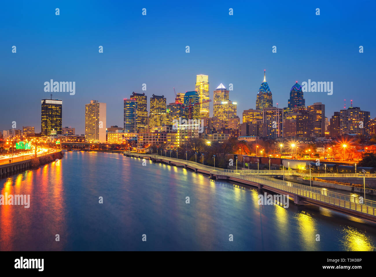 Philadelphia Skyline Panoramic High Resolution Stock Photography and ...