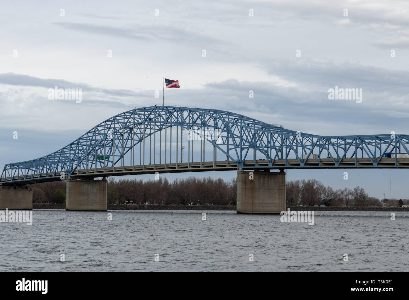 Pioneer Memorial Bridge "Blue Bridge Stock Photo - Alamy