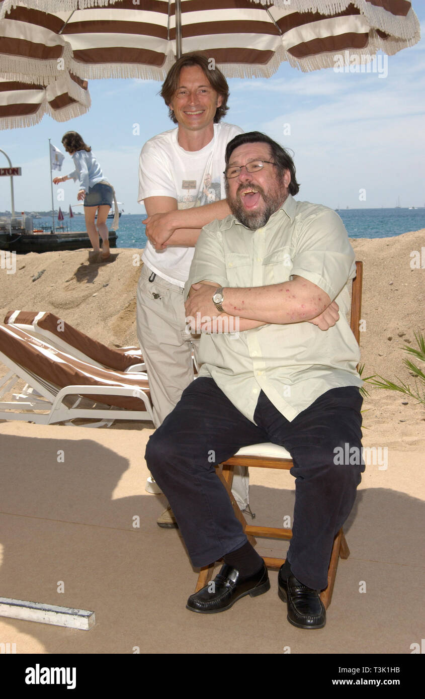 CANNES, FRANCE. May 21, 2002: Actors ROBERT CARLYSLE (left) & RICKY ...
